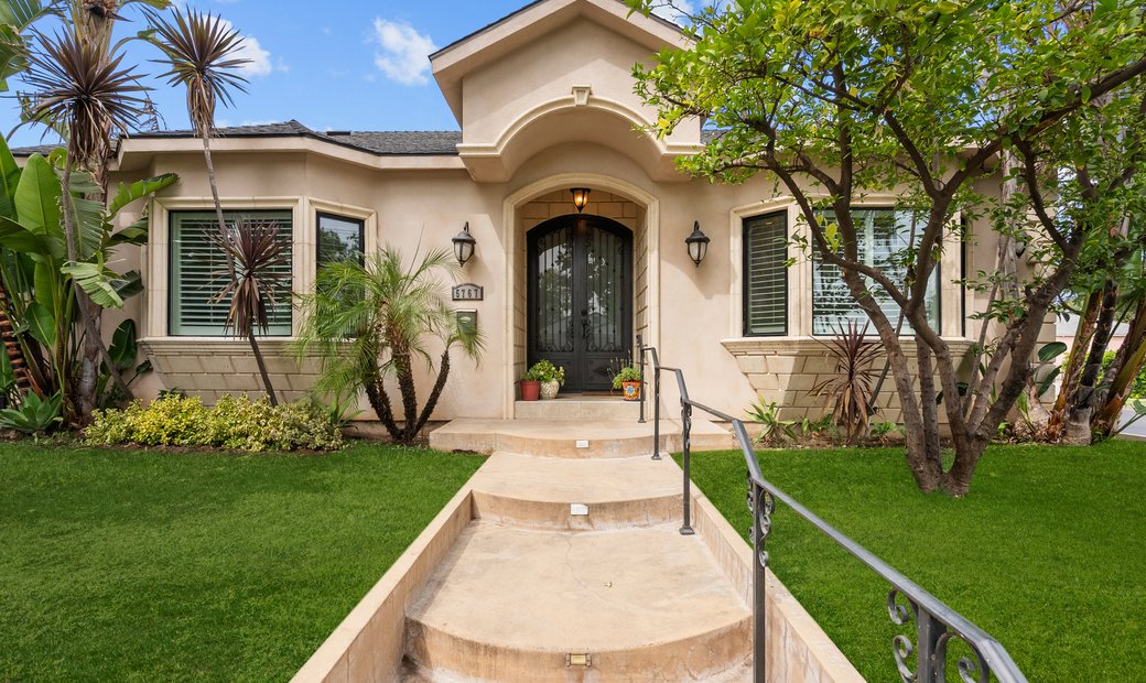 5767 Lasaine Ave In Los Angeles, California, United States For Sale ...