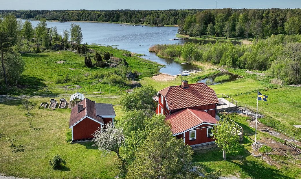 Archipelago Idyll With Prime Sun Exposure In Gräddö, Stockholm County ...
