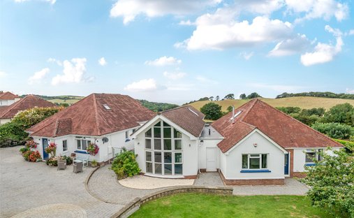 Maisons de luxe avec piscine intérieure à vendre en Ilfracombe, Angleterre, Royaume-Uni ...
