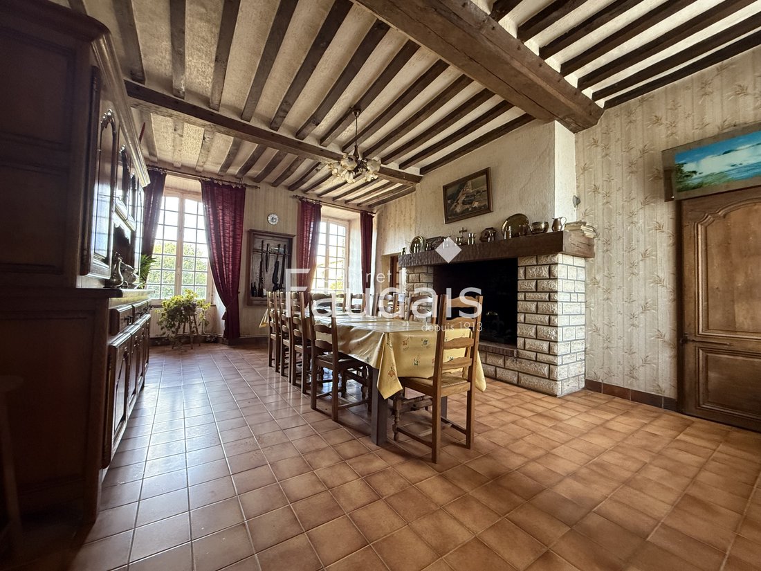 A 10 Minutos De Saint Lo, En El Centro En Marigny Le Lozon, Normandía ...