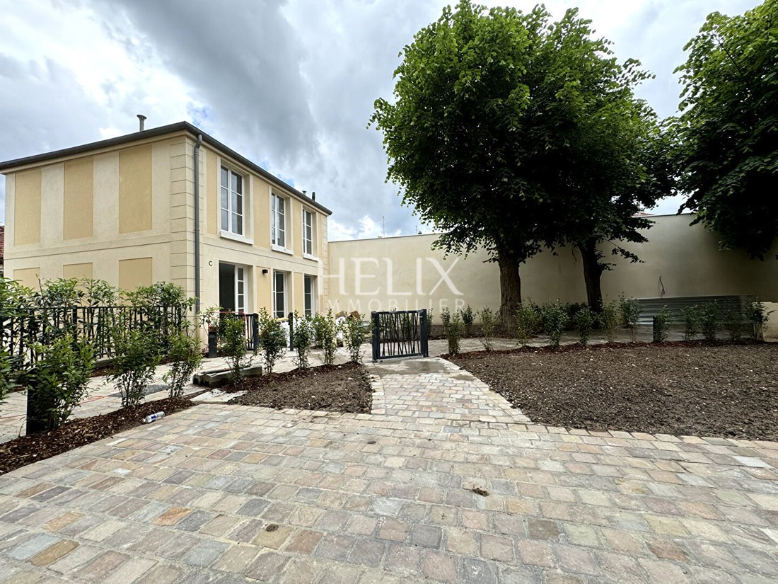House Program 148 M2 With In Saint Germain En Laye, île De France ...