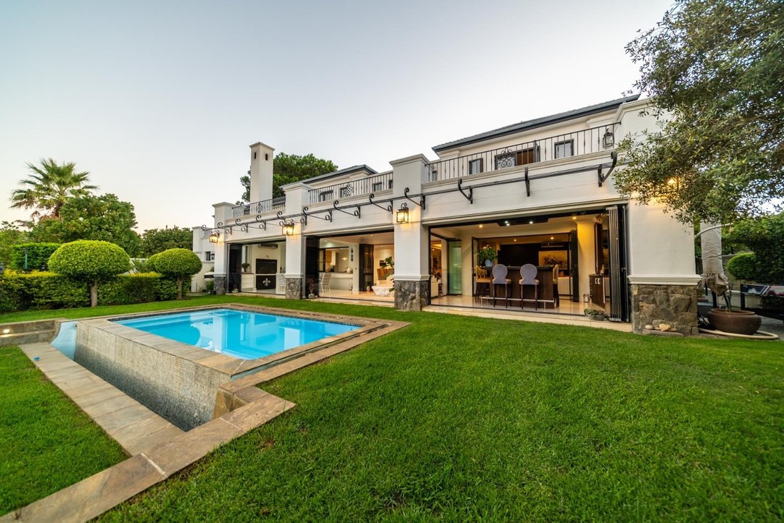 Modern In Val De Vie Winelands Lifestyle Estate, Western Cape, South ...
