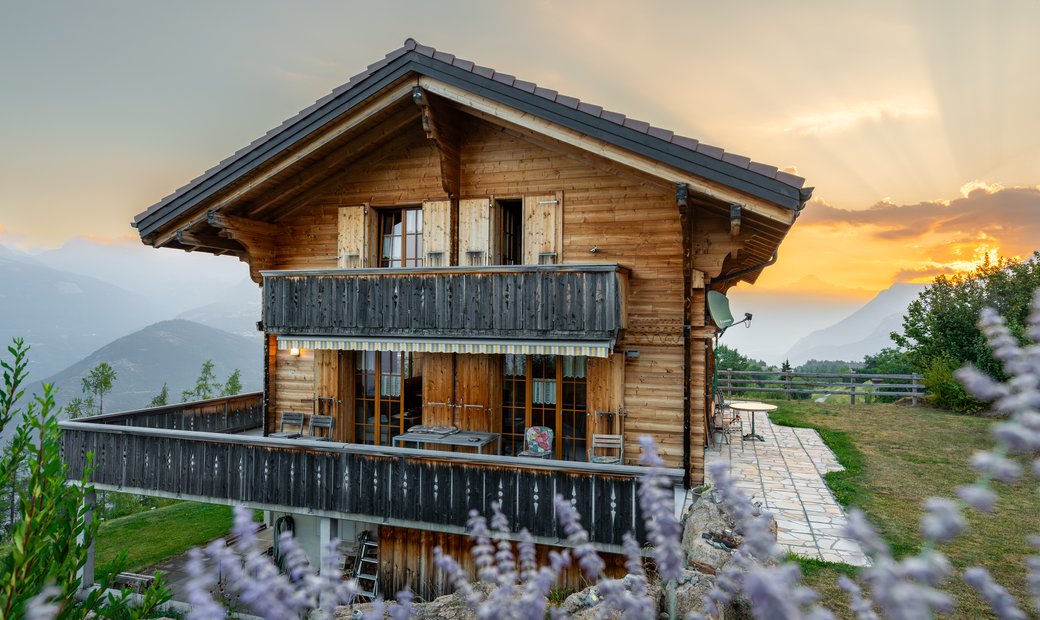 Swiss Alpine Chalet A Nax | Benessere, In Mont Noble, Vallese, Svizzera ...