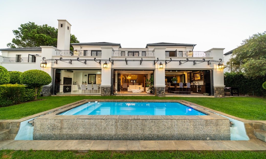 Modern In Val De Vie Winelands Lifestyle Estate, Western Cape, South ...