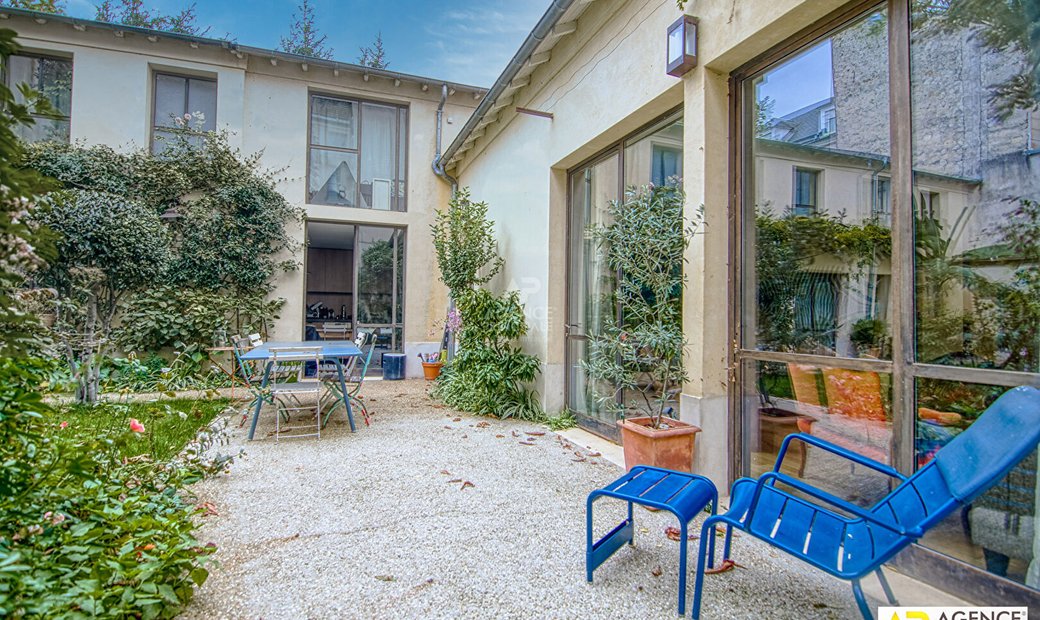 Versailles Saint Louis 9 Room House 230 M² In Versailles, île De France ...