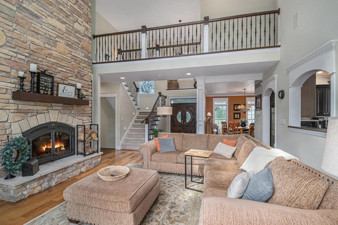 5 Bedrooms Single Family Detached In Walkerton, Indiana, United States ...