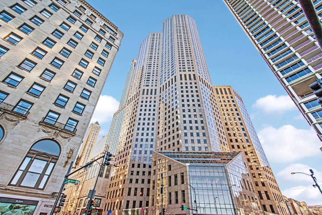 One Magnificent Mile Es Un Raro Dúplex De En Chicago, Illinois, Estados ...