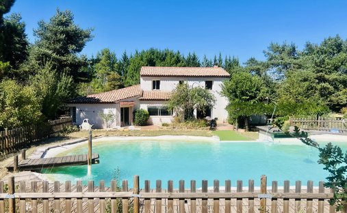 Luxus landhaus mit aufzug zu verkaufen in Mazaugues, Provence-Alpes ...