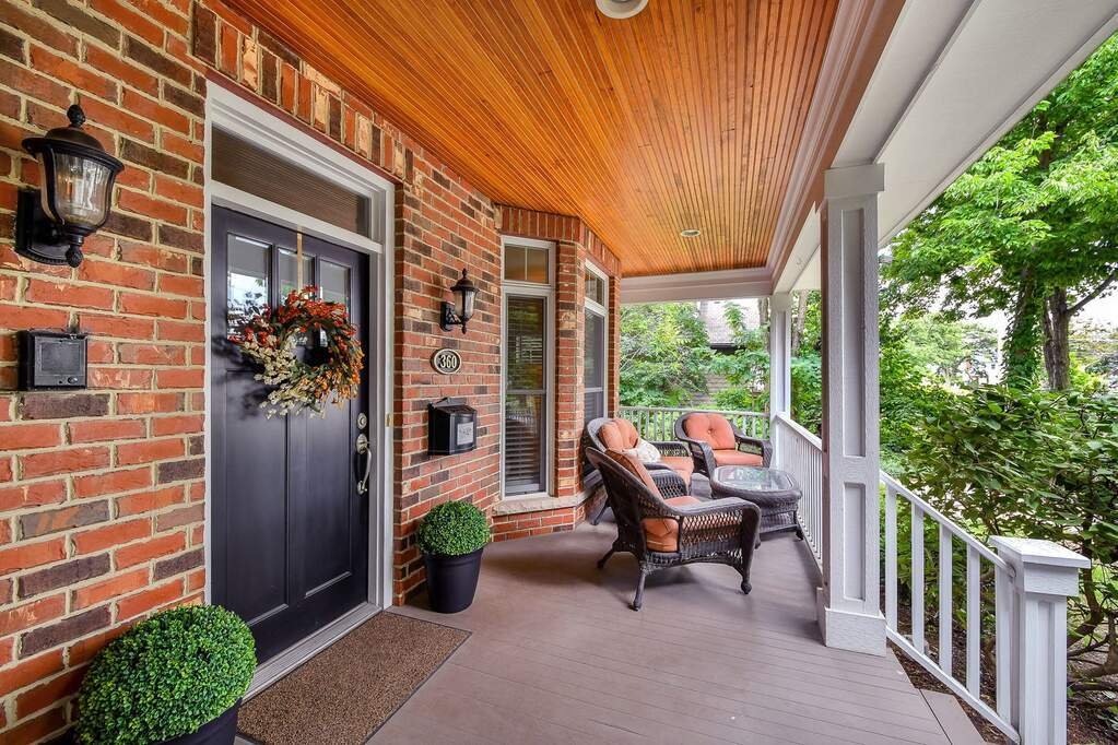 Refined Residence In A Sought After In Glen Ellyn, Illinois, United ...