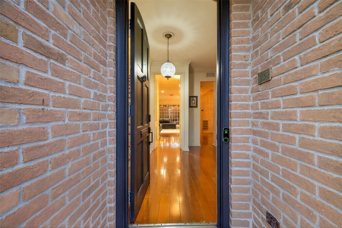 7604 Del Monte Drive In Houston, Texas, United States For Sale (16139087)