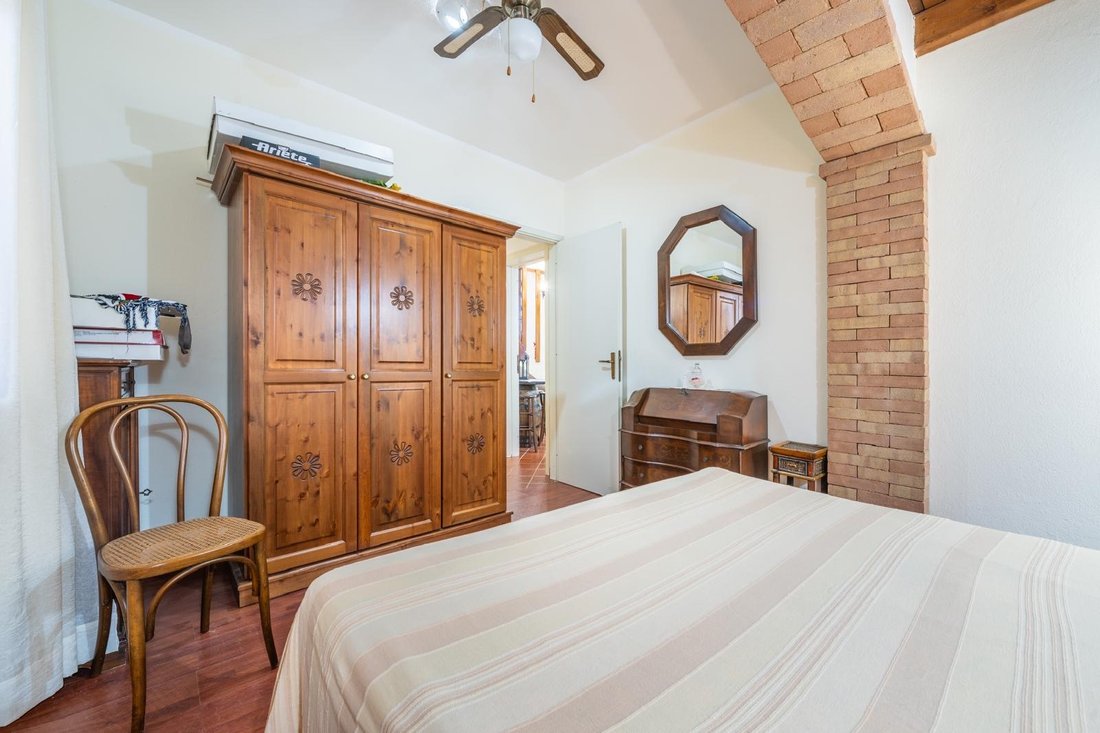 Villa En Pula, Cerdeña — A Pocos Pasos De La Playa En Pula, Cerdeña ...