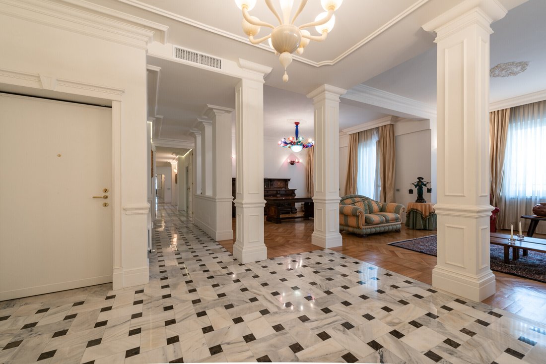 Piazza Della Repubblica, Elegant Seven Room Apartment In Milan, Lombardy, Italy For Sale (16146264)