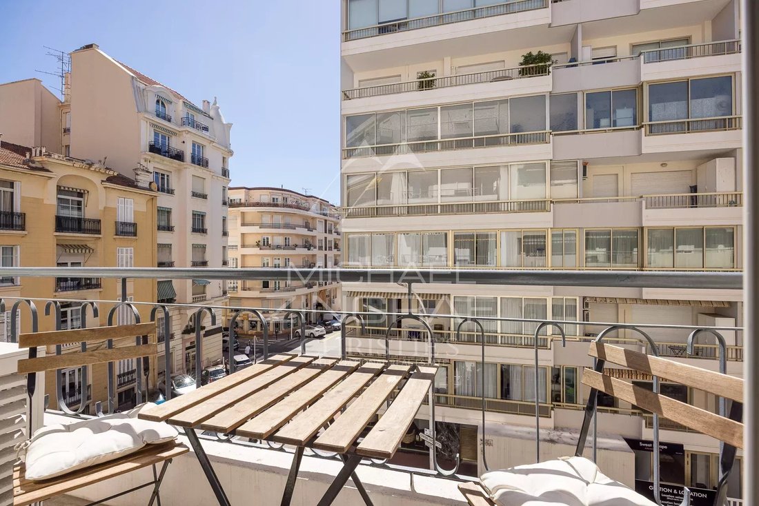 Cannes Banane 2 Bedroom In Cannes, Provence Alpes Côte D'azur, France ...