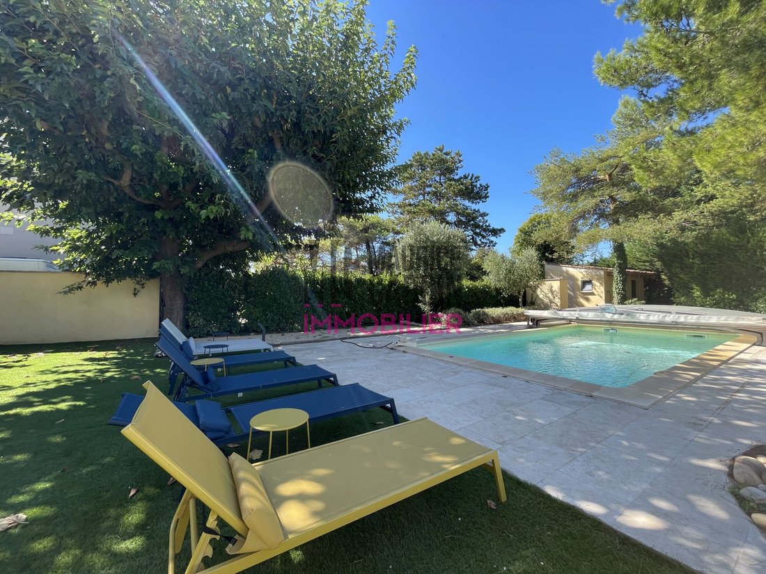 Le Thor House In Le Thor, Provence Alpes Côte D'azur, France For Sale ...