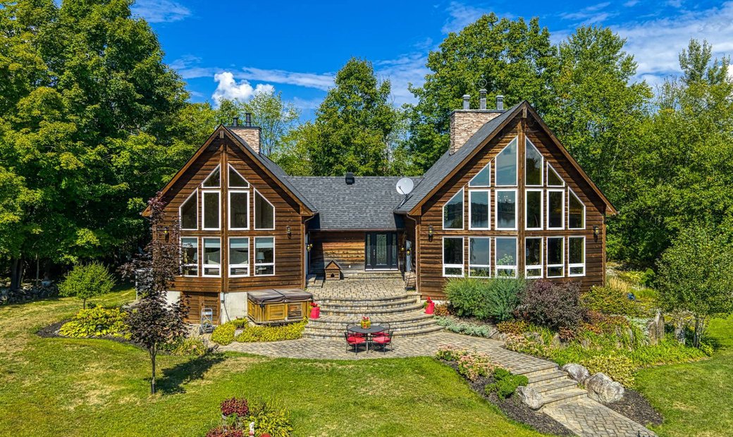 Plaisance, Québec In Plaisance, Quebec, Canada For Sale (16154667)