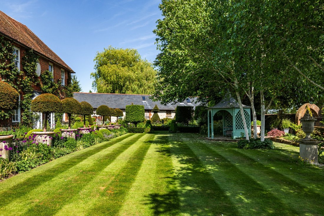 Church Lane, Holybourne, Alton, In Holybourne, England, United Kingdom ...