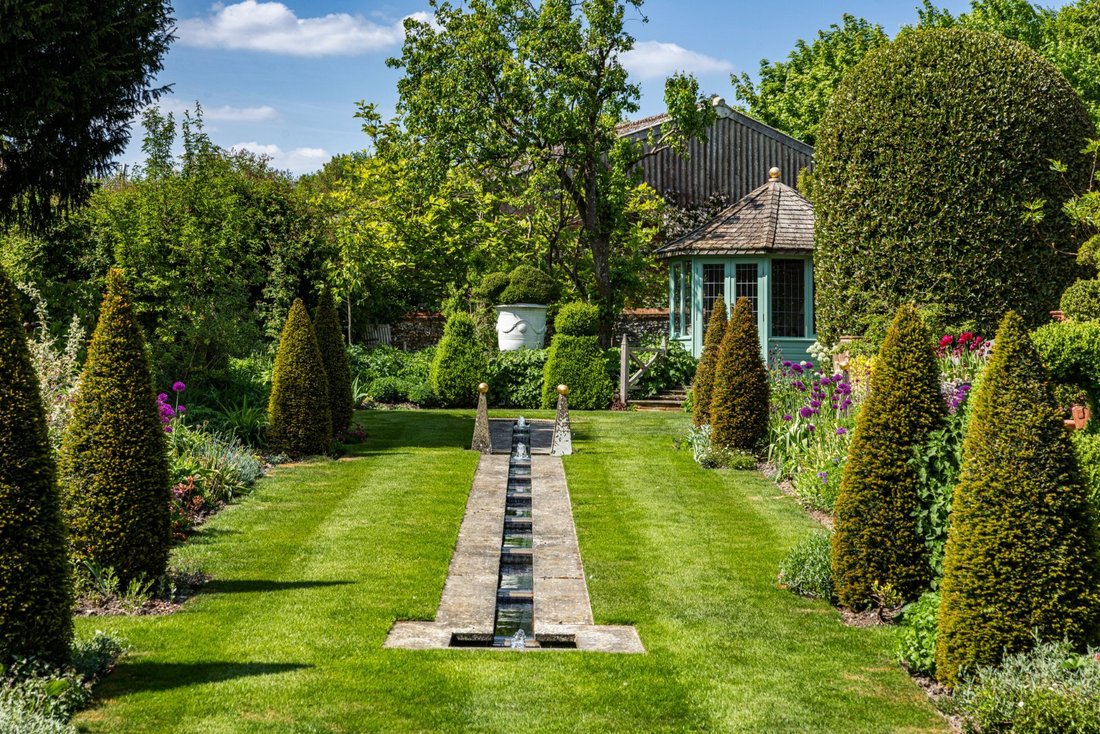 Church Lane, Holybourne, Alton, In Holybourne, England, United Kingdom ...