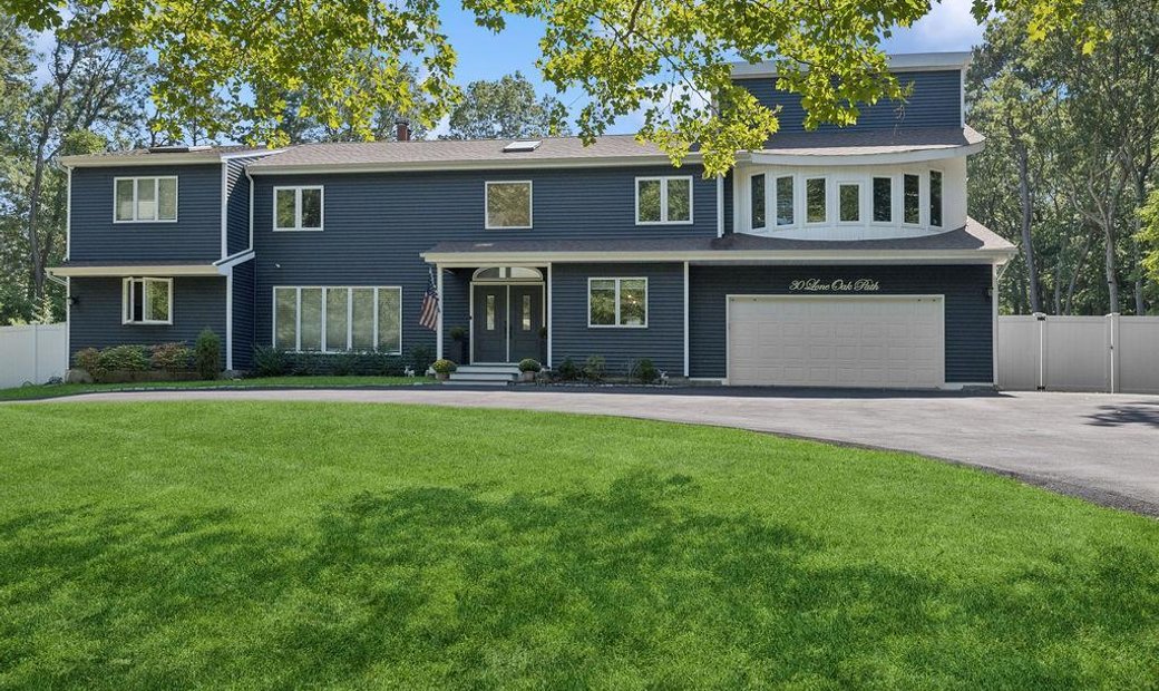 30 Lone Oak Path Smithtown, New York In Smithtown, New York, United ...