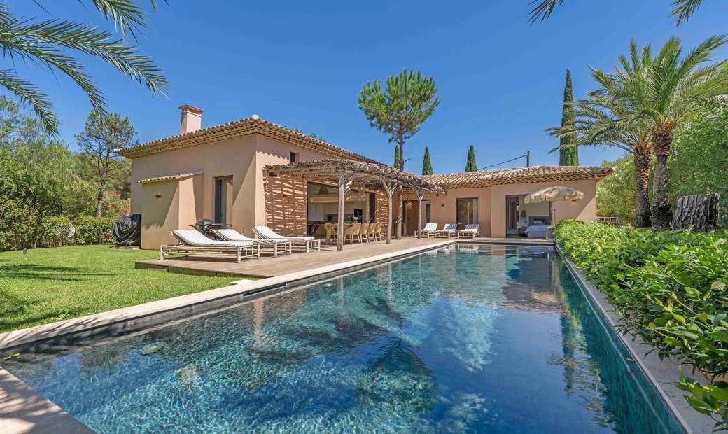 Maison Provençale Moderne Dans Saint Tropez, Provence Alpes Côte D'azur ...