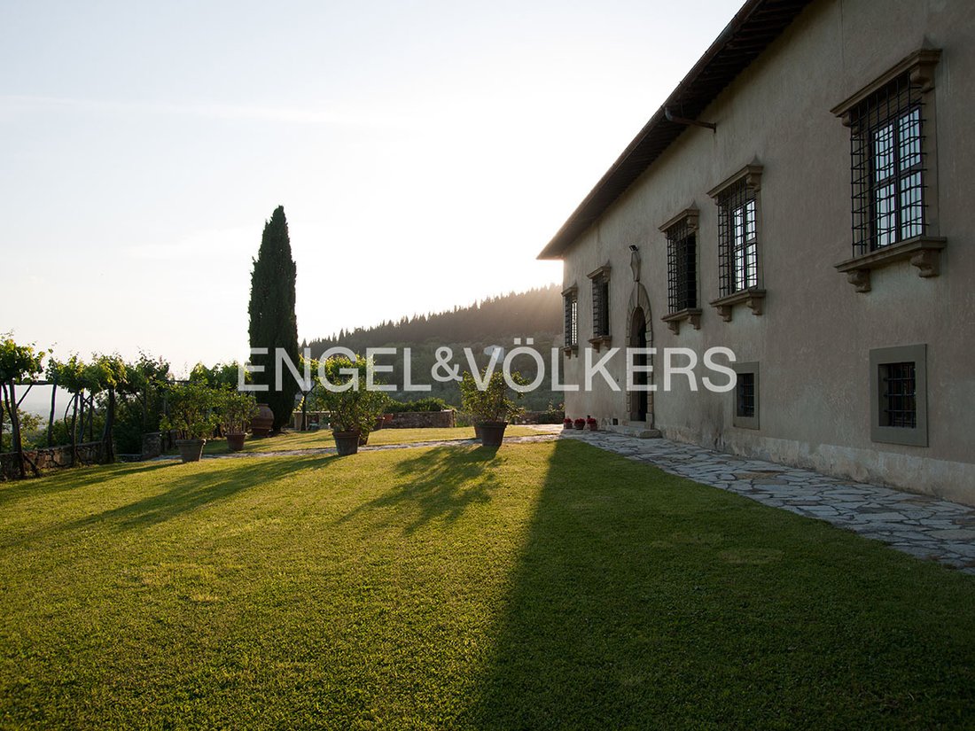 Historic Prestigious Villa In The Heart Of Tuscany In Calenzano ...
