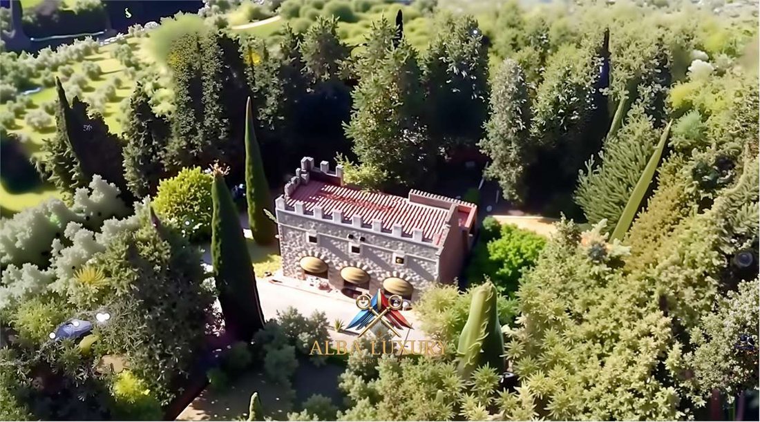 Historic Peruzzi Residence – Ancient Castle With A In Florence, Tuscany ...