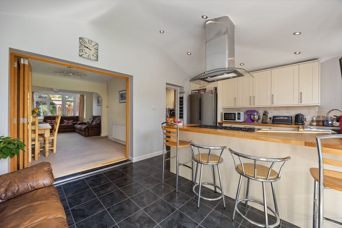 House Reigate In Reigate, England, United Kingdom For Sale (16165245)