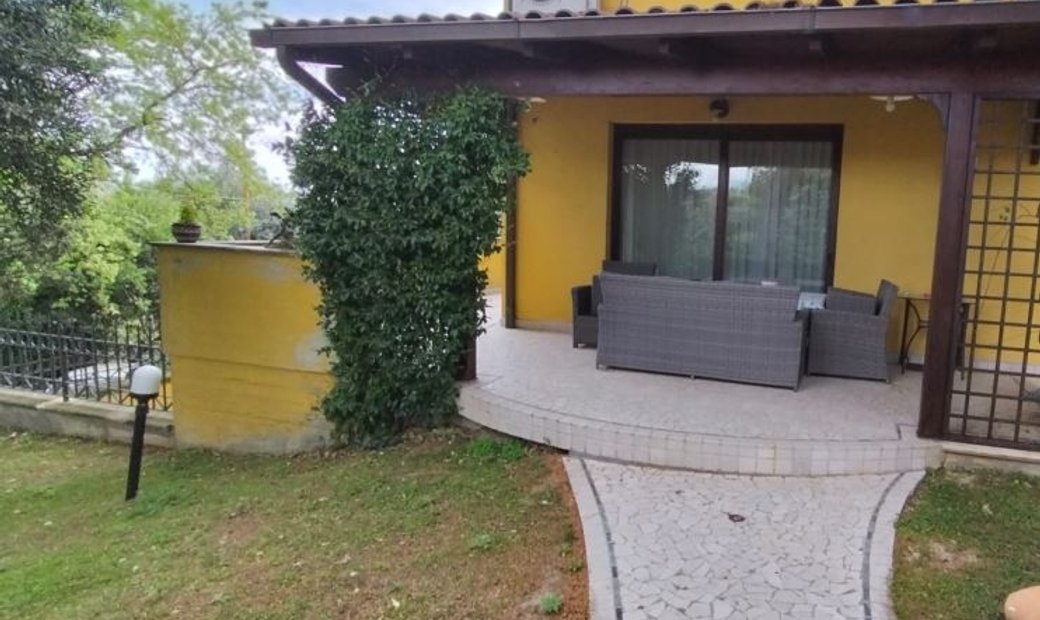 Elegant Villa With Garden In Pescara Hills, Abruzzo In Pescara, Abruzzo ...