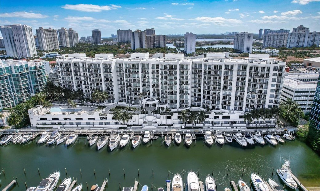 Uptown Marina Loft: 3 B/3 B, Water Views, In Aventura, Florida, United ...