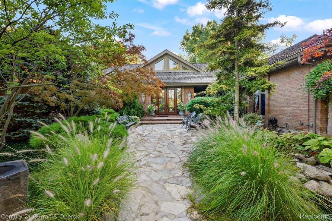 9 West Lane, Dearborn, Mi, 48124 In Dearborn, Michigan, United States ...