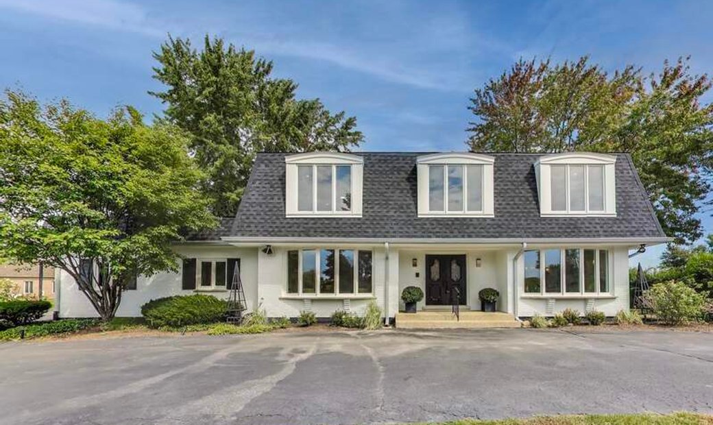Modernes Makeover Trifft Auf In Long Grove, Illinois, Vereinigte ...