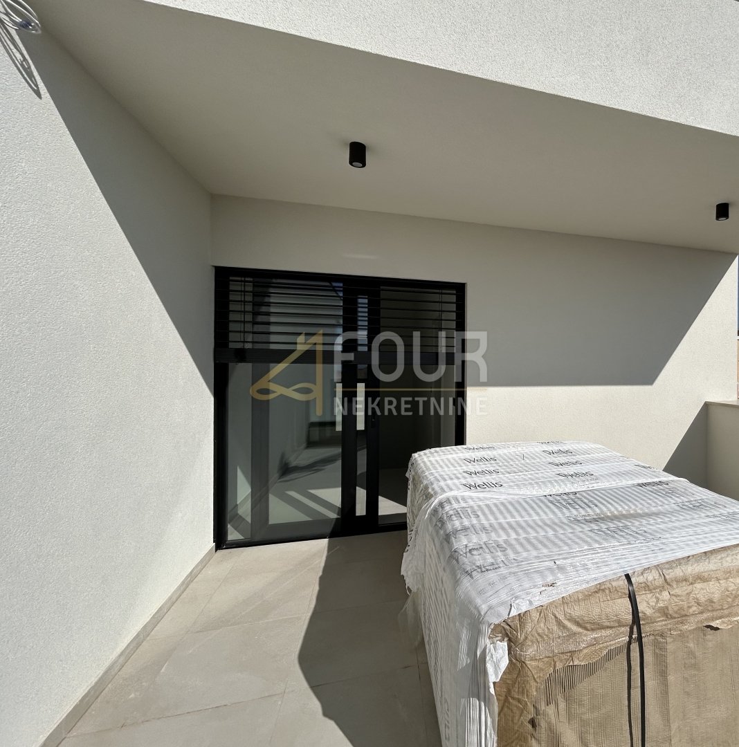 Flat Poreč, 200m2 In Porec, Istria County, Croatia For Sale (16174519)