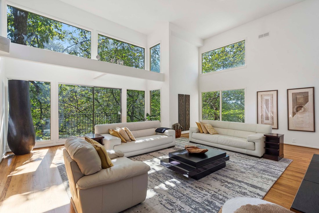 Redesigned And Expanded Home On One Of In Atlanta, Georgia, United ...