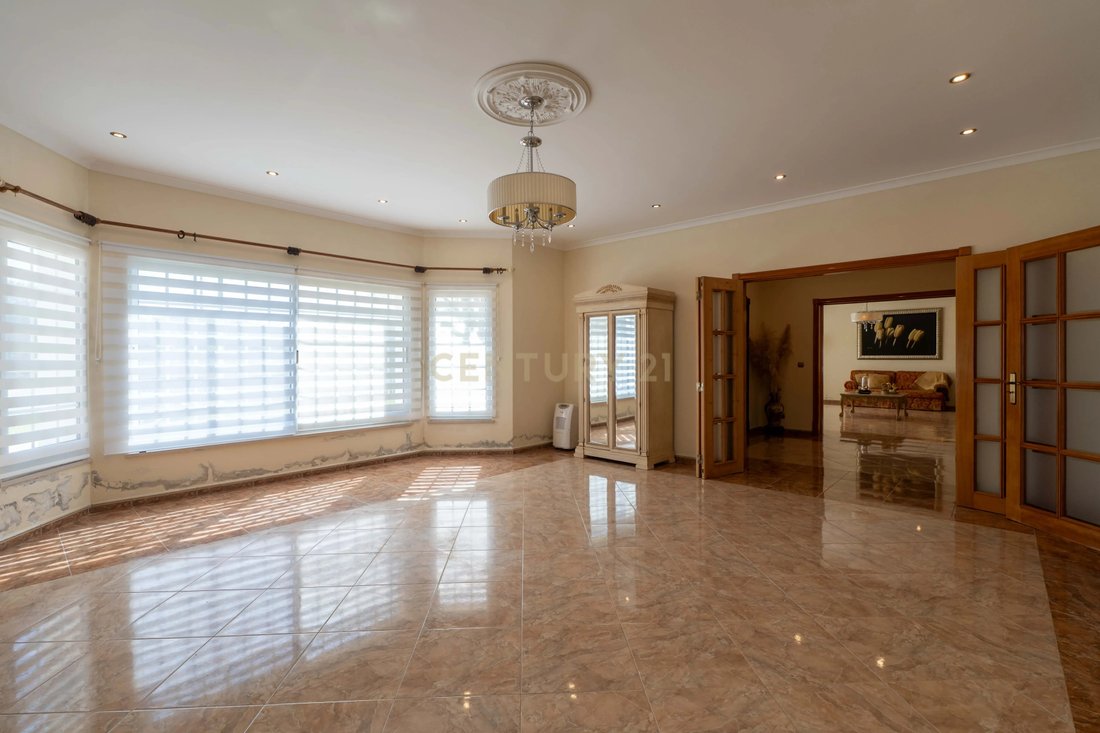 4 Bedroom Mansion With 2,182 M² In Rosto Do Cao (Livramento), Azores ...