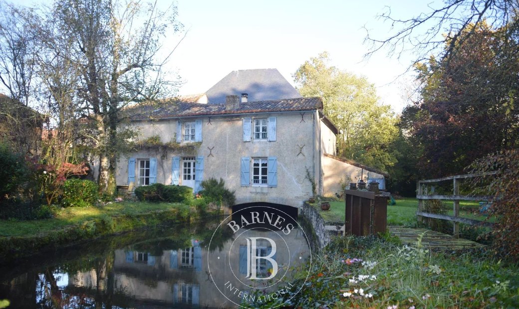 South Of Poitiers Country House Many In Vivonne, Nouvelle Aquitaine ...