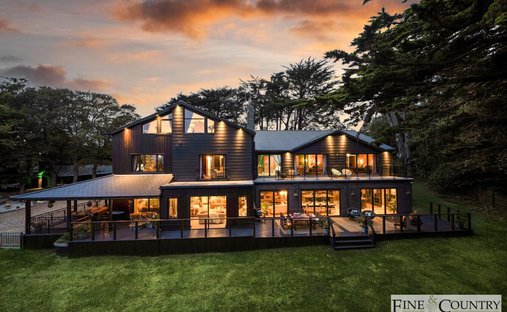 Luxury sea view homes for sale in Weymouth, England, United Kingdom ...