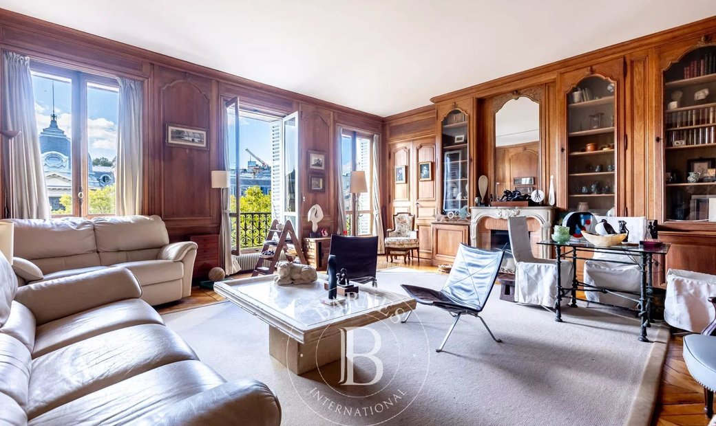 Exclusivity Paris 8 Friedland Beautiful In Paris, île De France, France ...