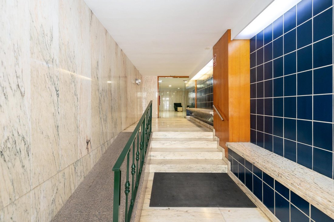 Granada Flat In Beiro, Granada, Spain For Sale (16186603)