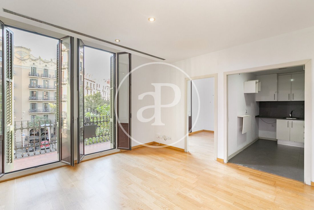 Barcelona Apartment In Eixample, Barcelona, Spain For Sale (16186982)