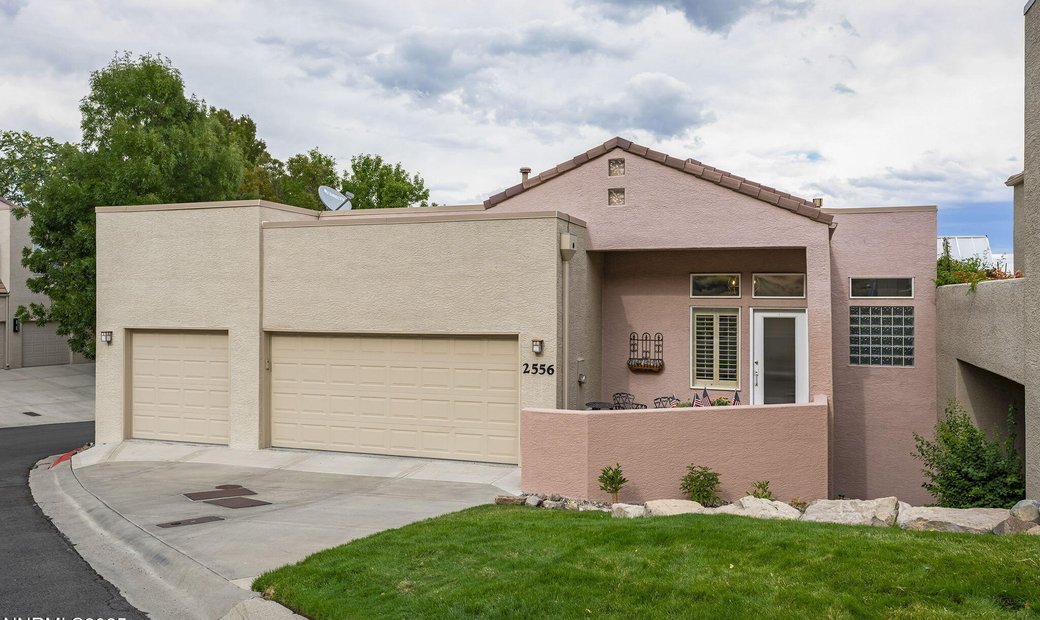 Beautifully Updated Home Full Of Thoughtful In Reno, Nevada, United ...
