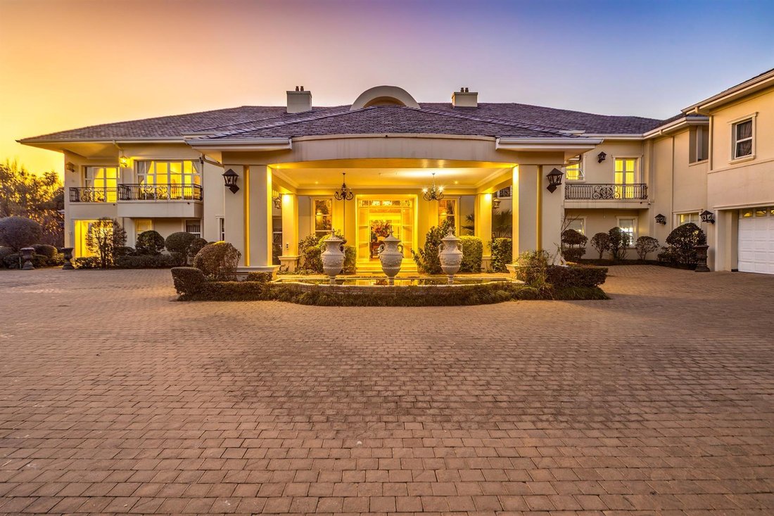 Classic Luxury Six In Waterfall Equestrian Estate, Gauteng, South ...