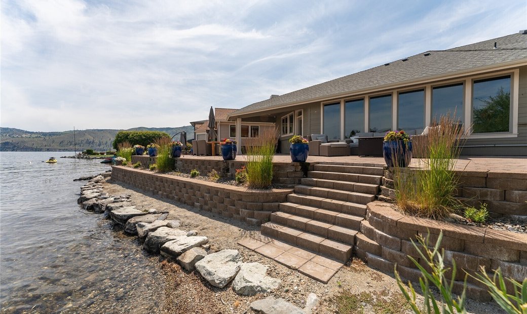Waterfront Home On The Sunny North Shore In Manson, Washington, United ...