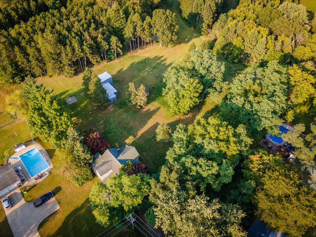 4 Bedrooms Single Family Detached In Leoni, Michigan, United States For ...