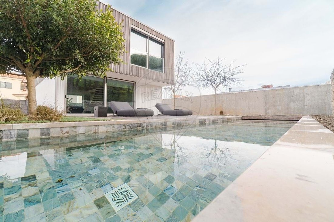 Moderne Villa Mit 3 Schlafzimmern In Estoril, Cascais Und Estoril ...
