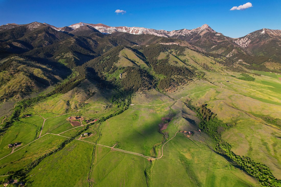 Four Bar Ranches In Belgrade, Montana, United States For Sale (16200313)