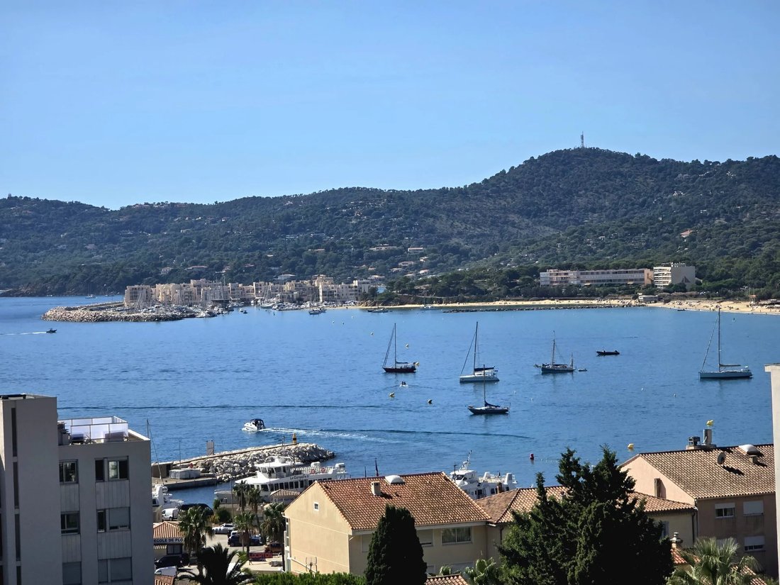 Le Lavandou Apartment In Le Lavandou, Provence Alpes Côte D'azur ...