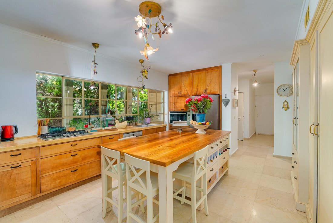 Private Refined Villa In Prestigious In Or Akiva, Haifa District ...
