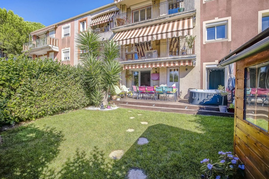 Charming 4 Room Apartment In Saint In Nice, Provence Alpes Côte D'azur ...