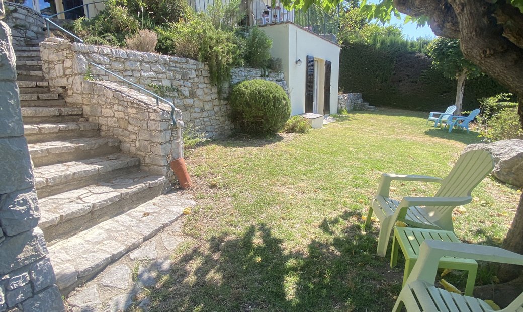 Pueblo De St Jeannet En Saint Jeannet, Provenza Alpes Costa Azul ...