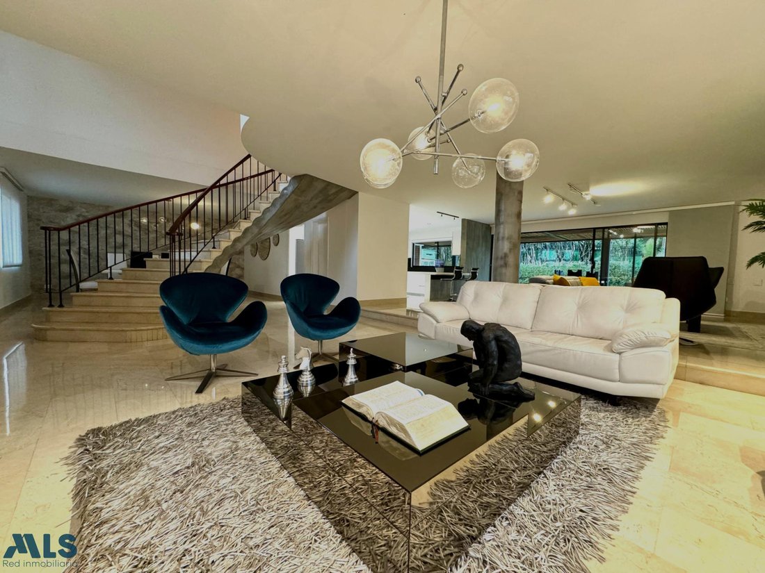 Remodeled Luxury Home In The Best Location In In Medellín, Antioquia ...