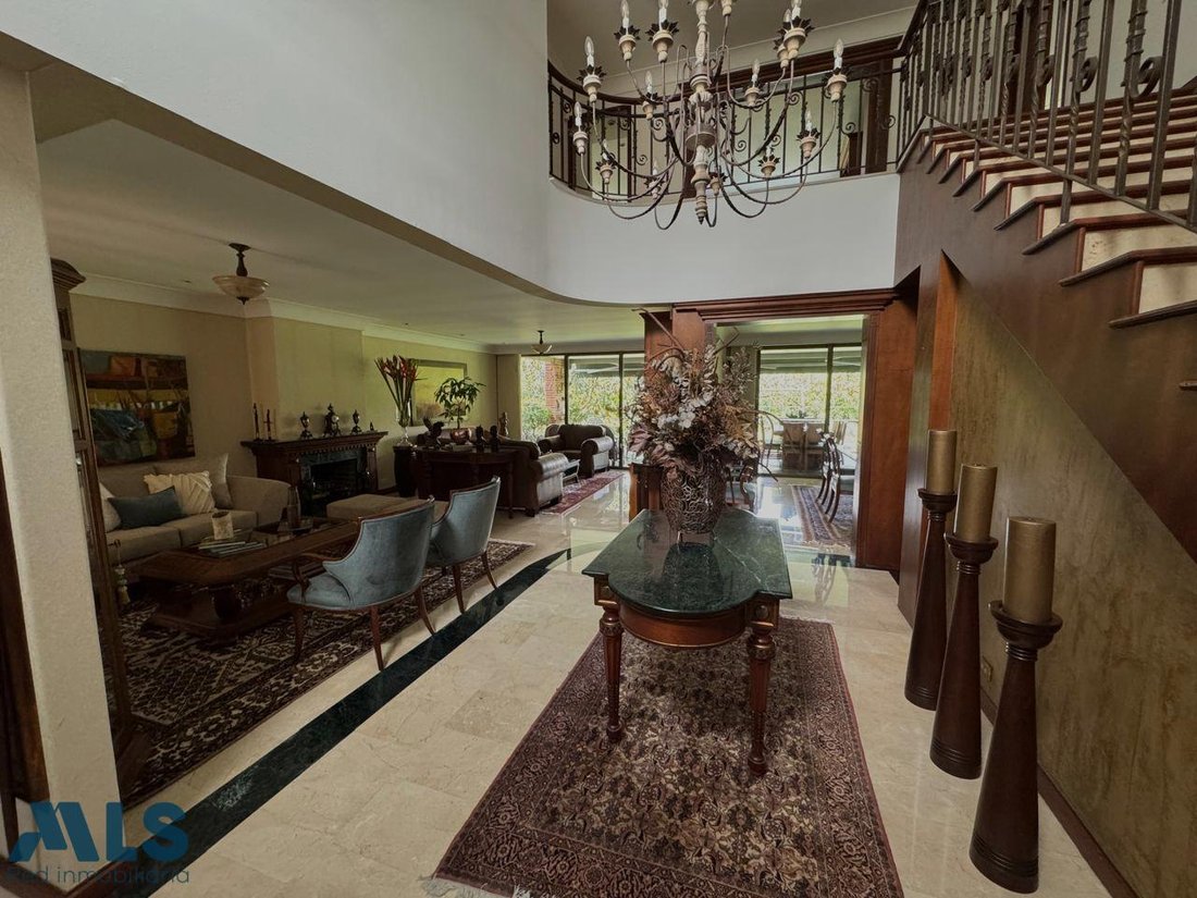 Luxurious House In An Urban Area With Private In Medellín, Antioquia ...